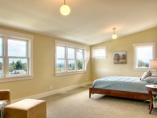 Benjamin Moore Golden Straw