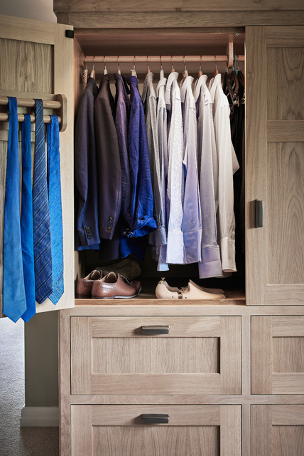 Dressing Room - Modern - Wardrobe - Surrey - by Figura Kitchens ...