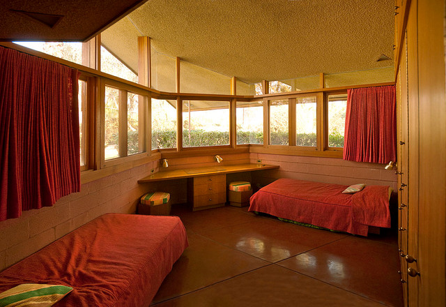 Frank Lloyd Wright House Bakersfield California In The Spirit In Which