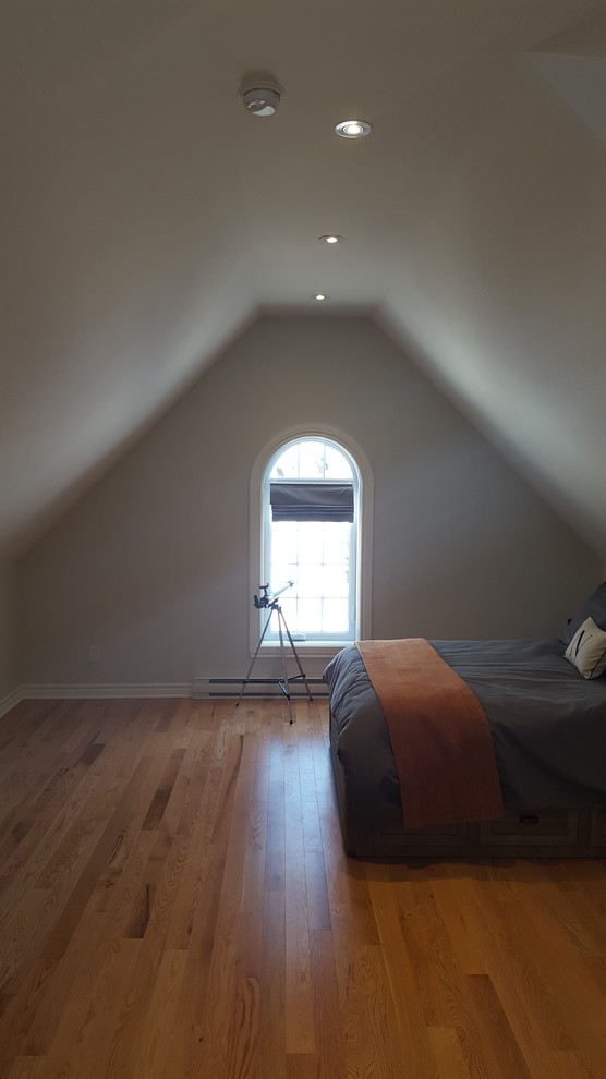 Garage attic conversion - Traditional - Bedroom - Montreal - by DA ...