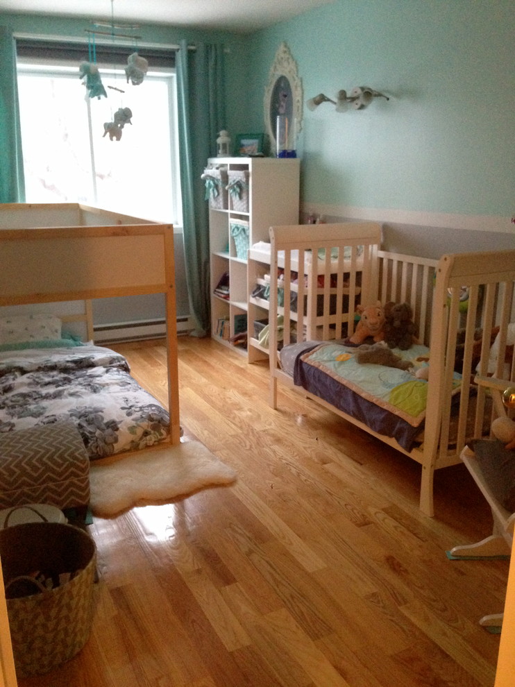 Gender Neutral Sibling Bedroom - Transitional - Bedroom - Montreal | Houzz