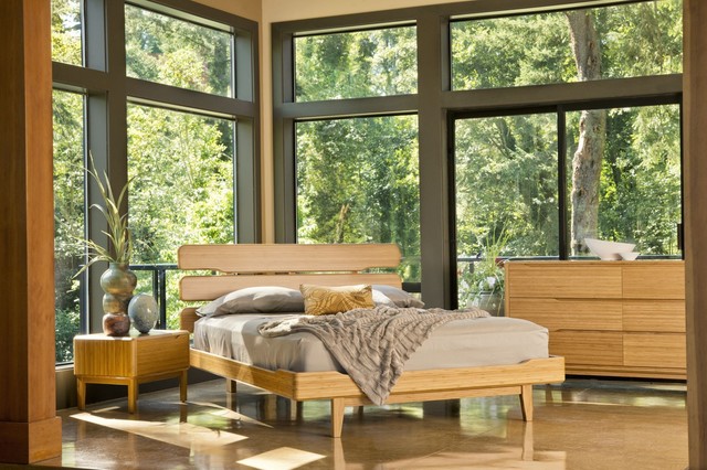 Greenington Currant King Platform Bedroom Set in Black Walnut includes Bed Nigh Midcentury Bedroom New York by HomeClick Houzz UK