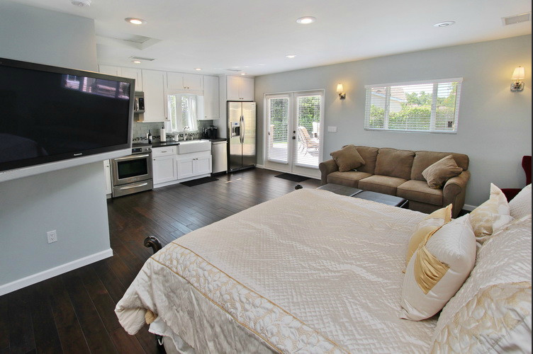 Guest House with Kitchenette - Traditional - Bedroom - Los Angeles - by ...