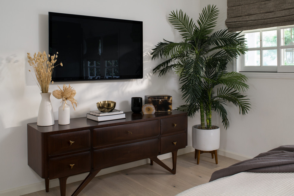 Hampden Place - Contemporary - Bedroom - Los Angeles - by Kari Weaver ...