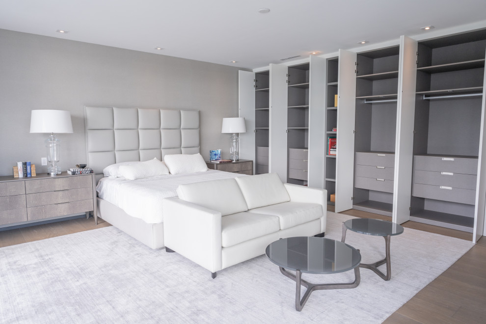 Key Biscayne, Harbor Drive - Contemporary - Bedroom - Miami - by Pedini ...