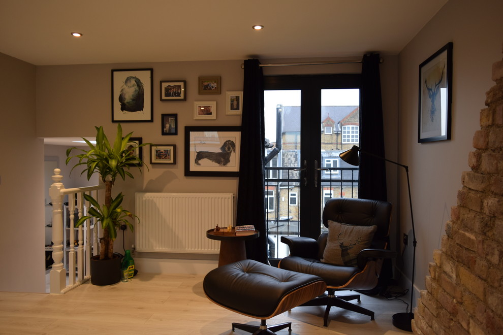 L shape loft conversion into 1 bed, 1 bathroom, walk-in wardrobe ...