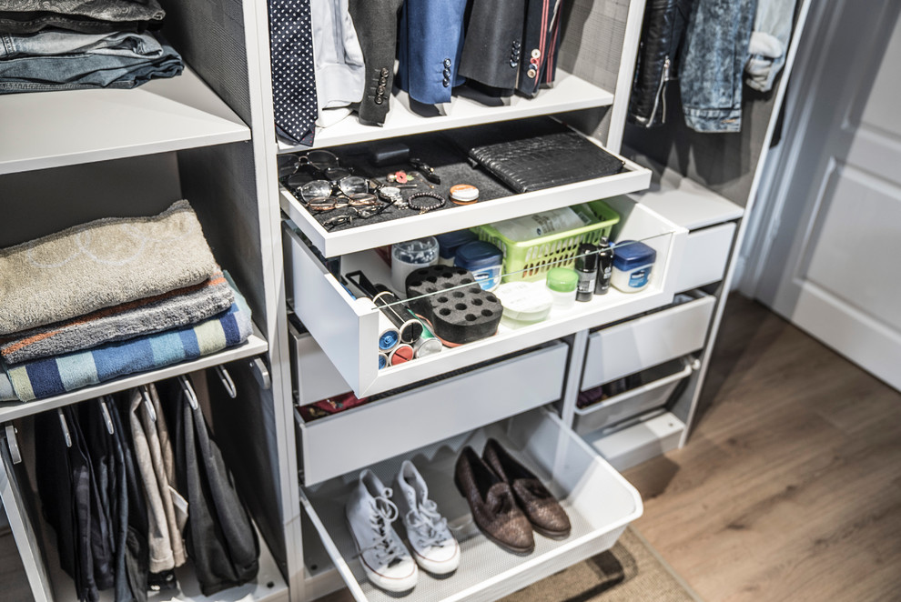 London Bachelor Bedroom - Contemporary - Closet - London - by Mae.ko ...