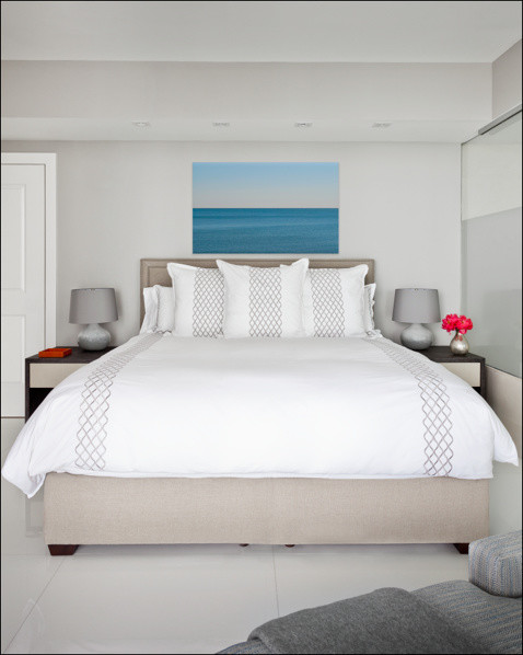 Miami Beach - Contemporary - Bedroom - Miami - by Benjamin Cruz Designs ...