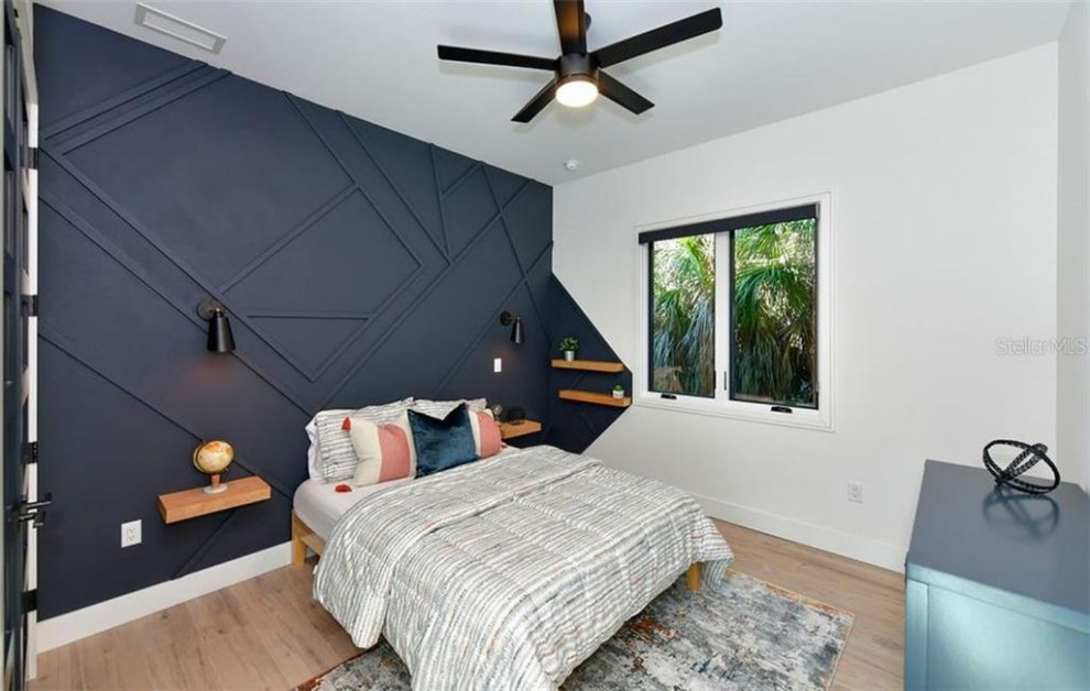 Modern on the North End - Modern - Bedroom - Tampa - by Moss Builders ...