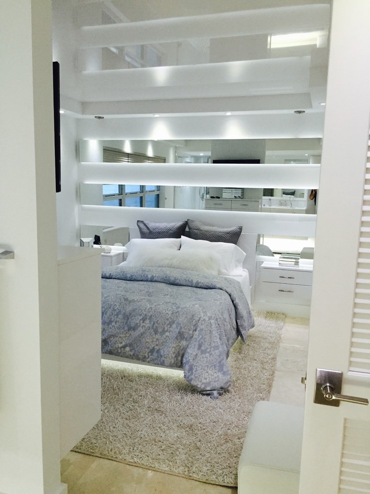 Modern Vacations Retreat - Contemporary - Bedroom - Miami - by High ...