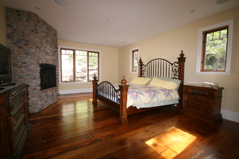 Muskoka Dream Cottage - Rustic - Bedroom - Toronto - by Y & G ...