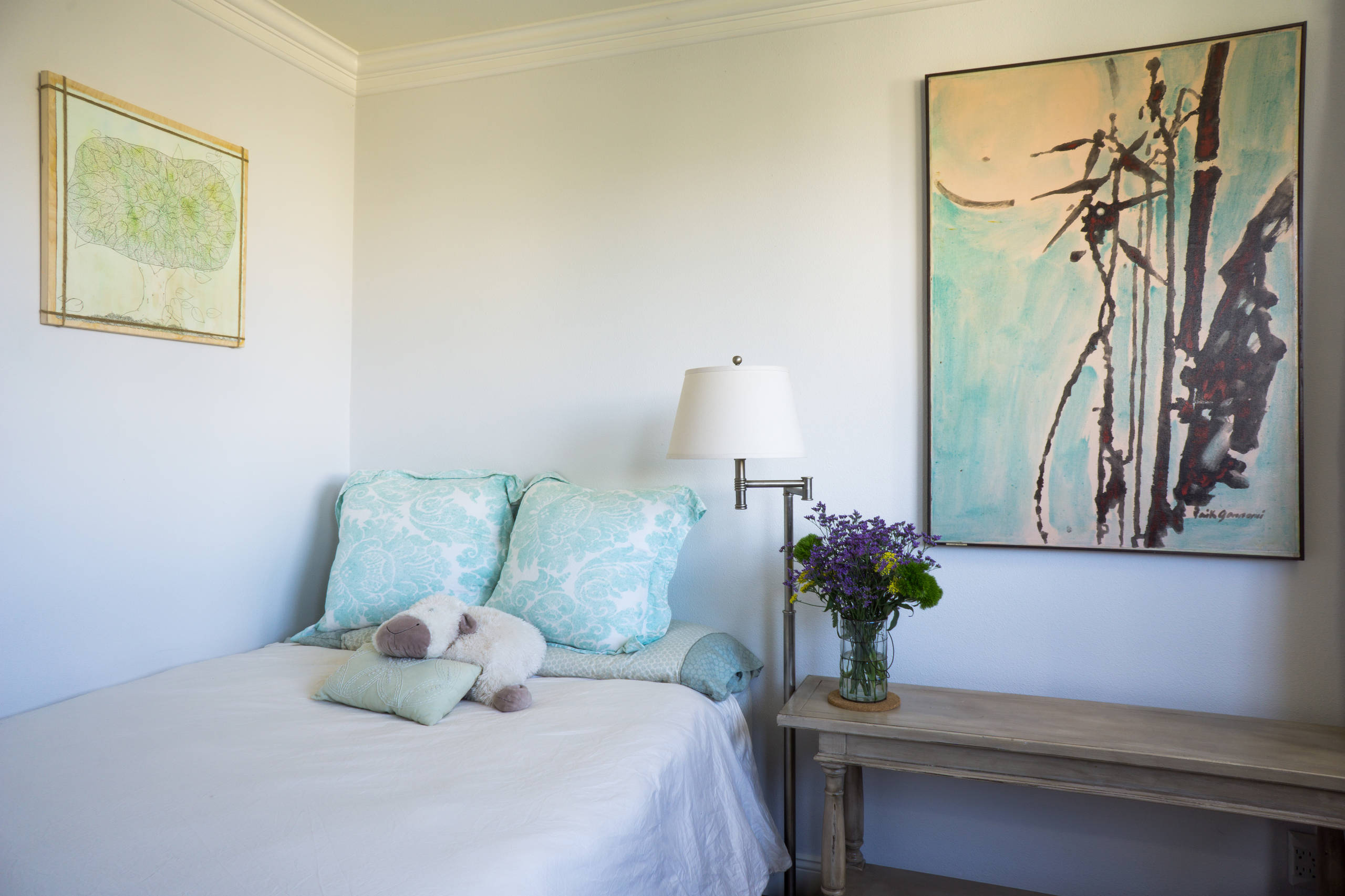 My Houzz: A Bland Condo Gets Color and Personality