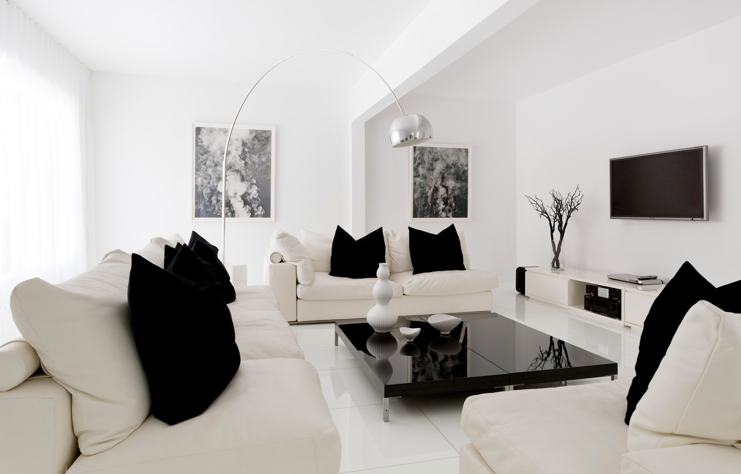 My Houzz: All Right With All-White in a Modern New Jersey Home