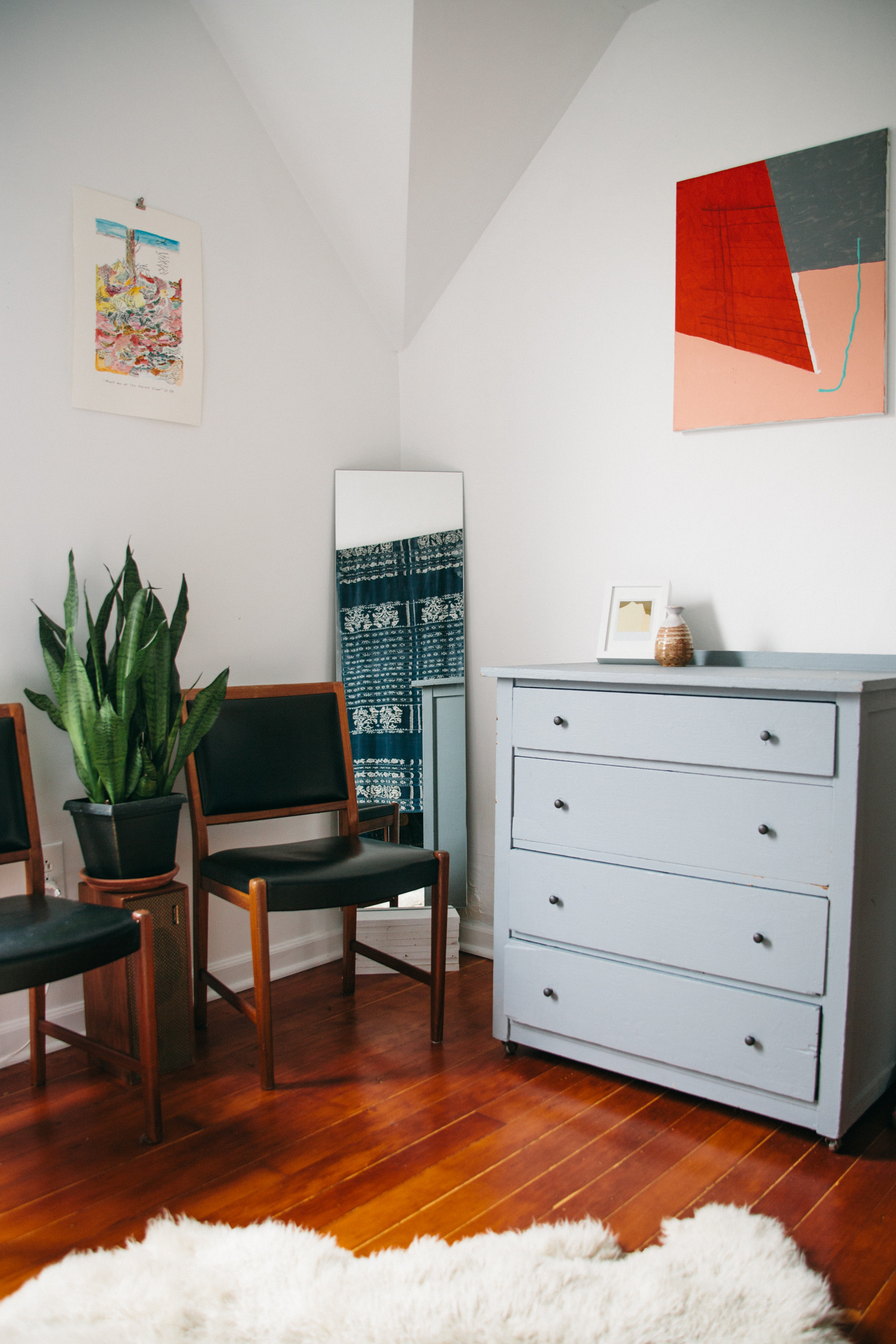 House Tour: Minimalist Style and Original Art for a Seattle Home