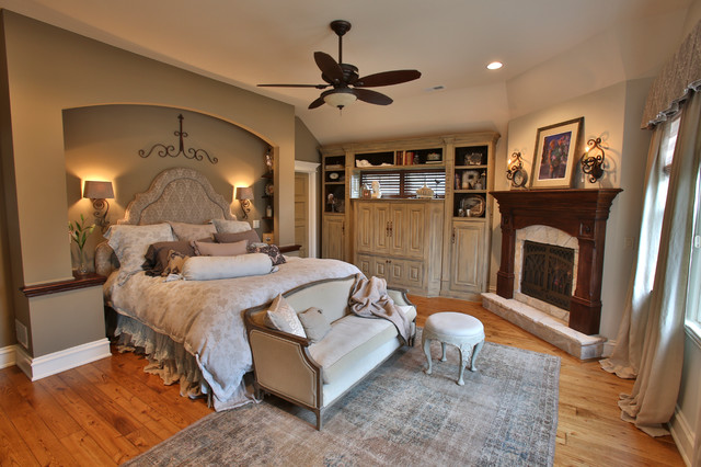Naperville master bedroom - Traditional - Bedroom - Chicago - by ...