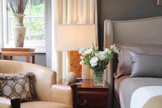 10 Beautiful Bedside Vignettes to Inspire Sweet Dreams