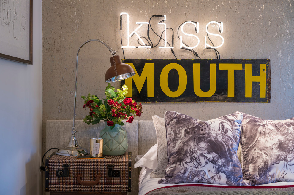 Pathé Film Studios Conversion - Contemporary - Bedroom - Berkshire - by ...