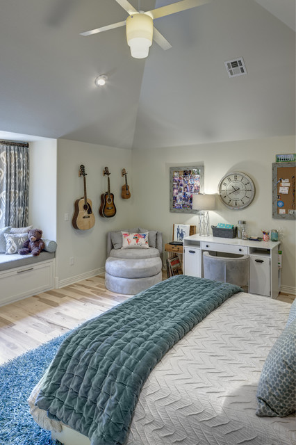 Teenage Bedroom With Worldly Flair By Aubrey Pate Asid Julie Wait