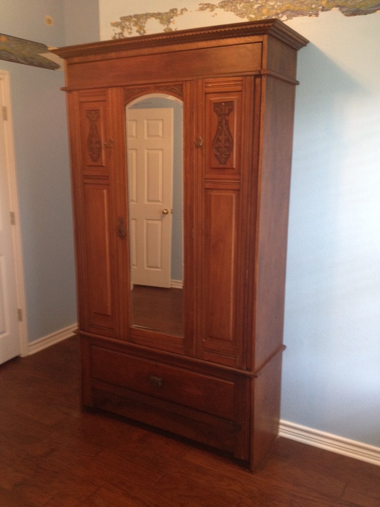 The Best custom-made Murphy Beds in Texas! - Traditional - Bedroom ...