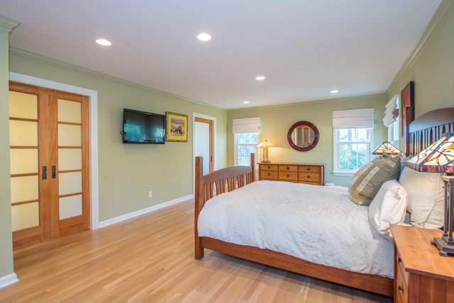 Universal Design Master Suite & Bathroom Remodel - Craftsman - Chambre ...