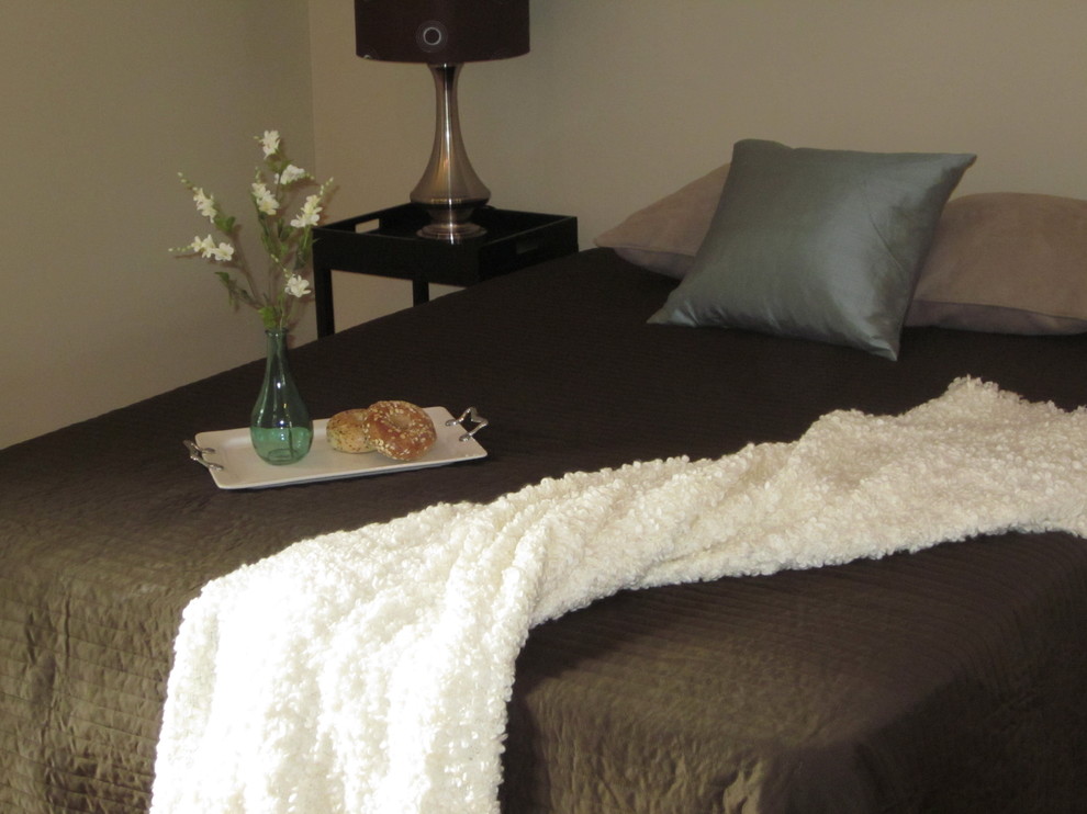 Vignette Staging - Traditional - Bedroom - Boston - by Perfectly Placed ...