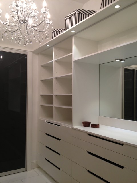Walk-In Wardrobe - Moderno - Dormitorio - Otras zonas - de DST Design ...
