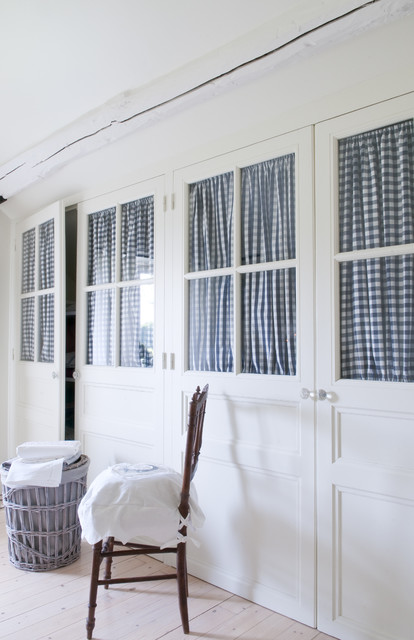 French country home - Country - Laundry Room - Paris - by Catherine ...