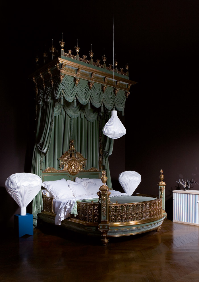 Moustache au Musée des Arts Décoratifs de Paris - Contemporary ...