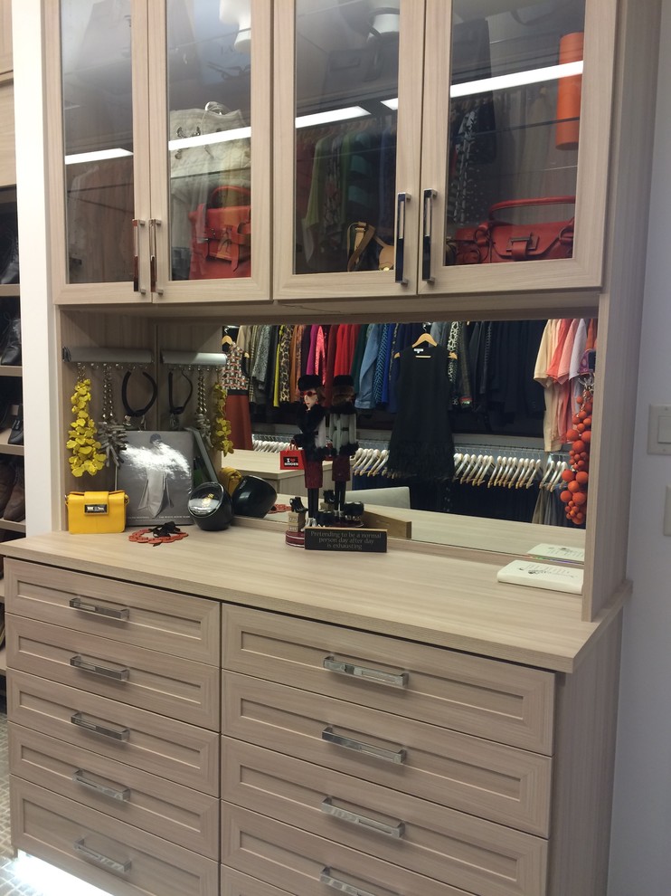 A New Master Closet Staging - After - Contemporain - Armoire et ...