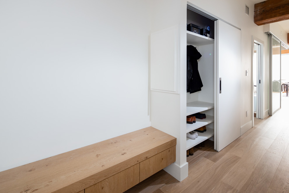 Bachelor In Paradise - Modern - Closet - Vancouver - by Troico | Houzz