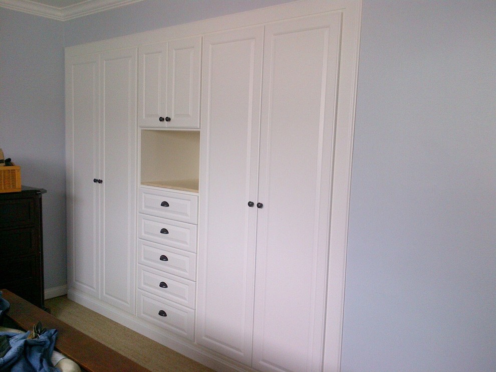 Built-in Bedroom Wardrobe Cabinets - Traditional - Closet - Los Angeles ...