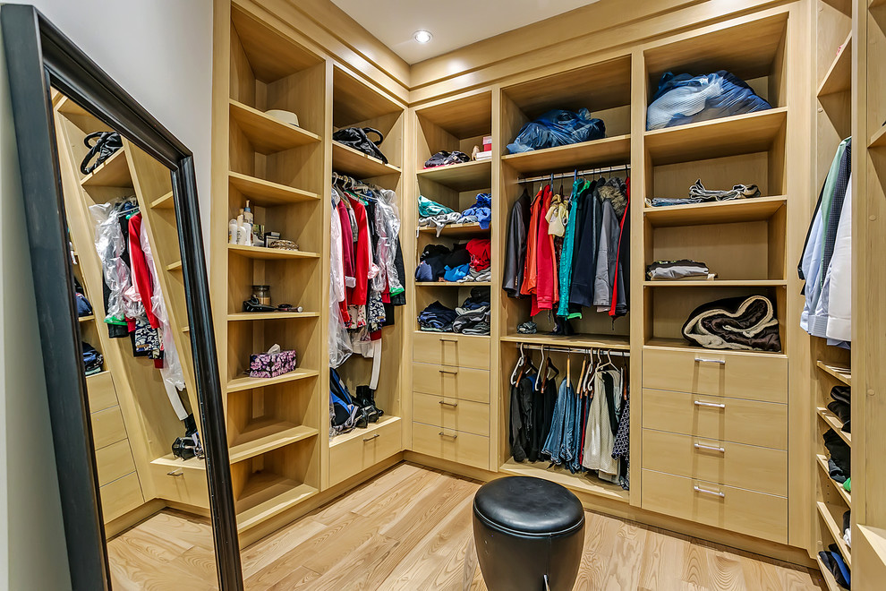 Burlington New Build - Transitional - Closet - Toronto - by Kennedy ...