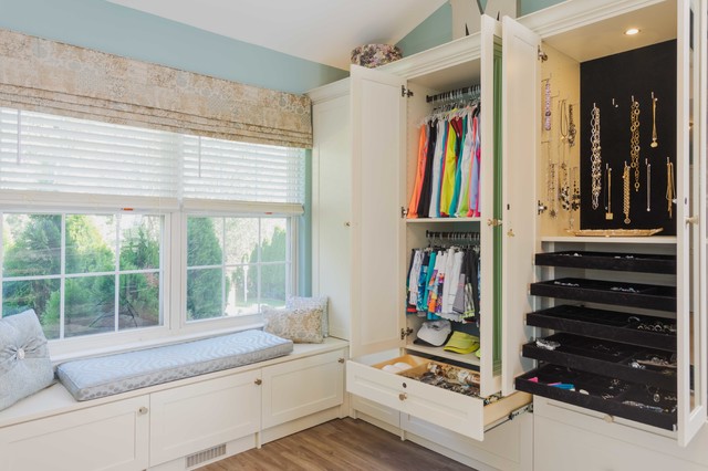 Walk In Closet With Window Seat
