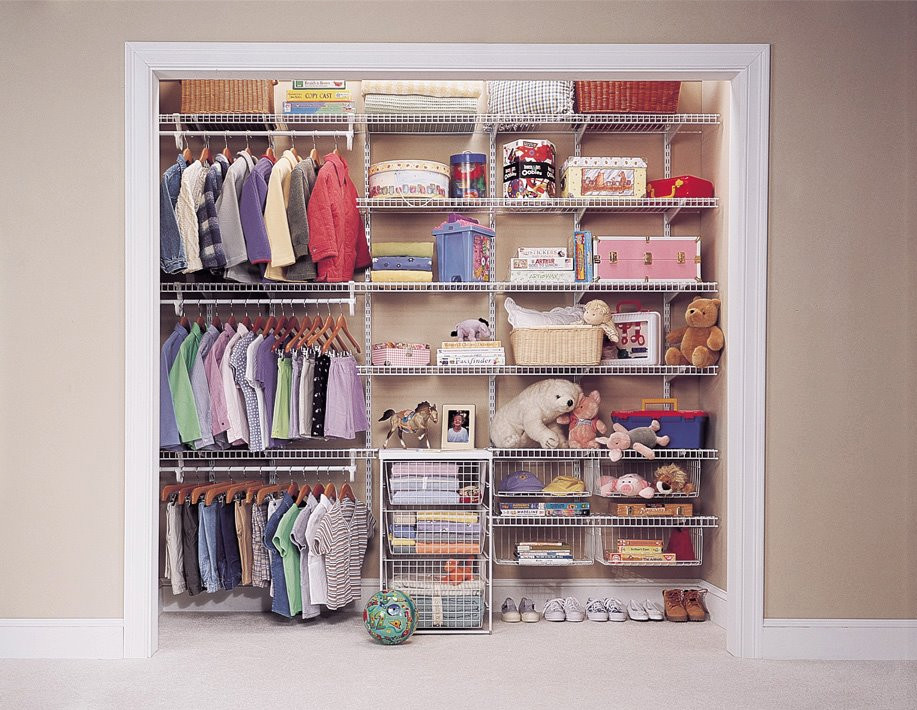 Closets (Not Walk In) - Traditional - Closet - Toronto - by Nieman ...