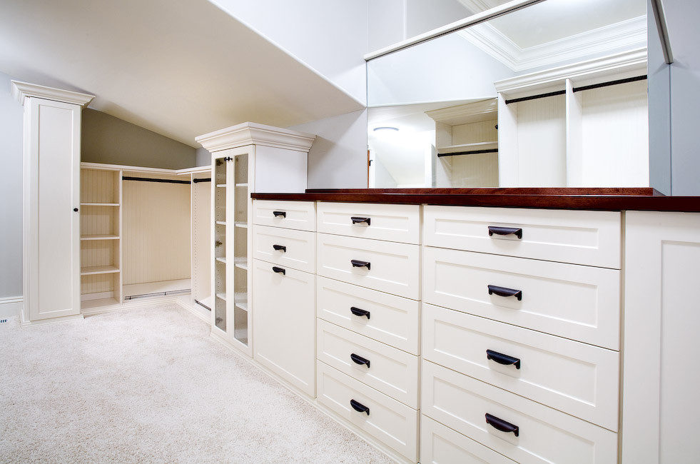 Contemporary Closet - Contemporary - Closet - Chicago | Houzz