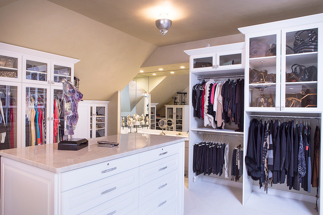 Custom Master Walk In Closet Classique Chic Armoire Et Dressing