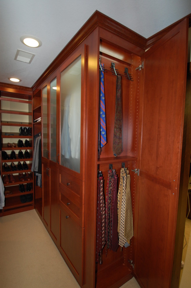 Deluxe Closets - Traditional - Closet - Minneapolis - by Twin Cities ...