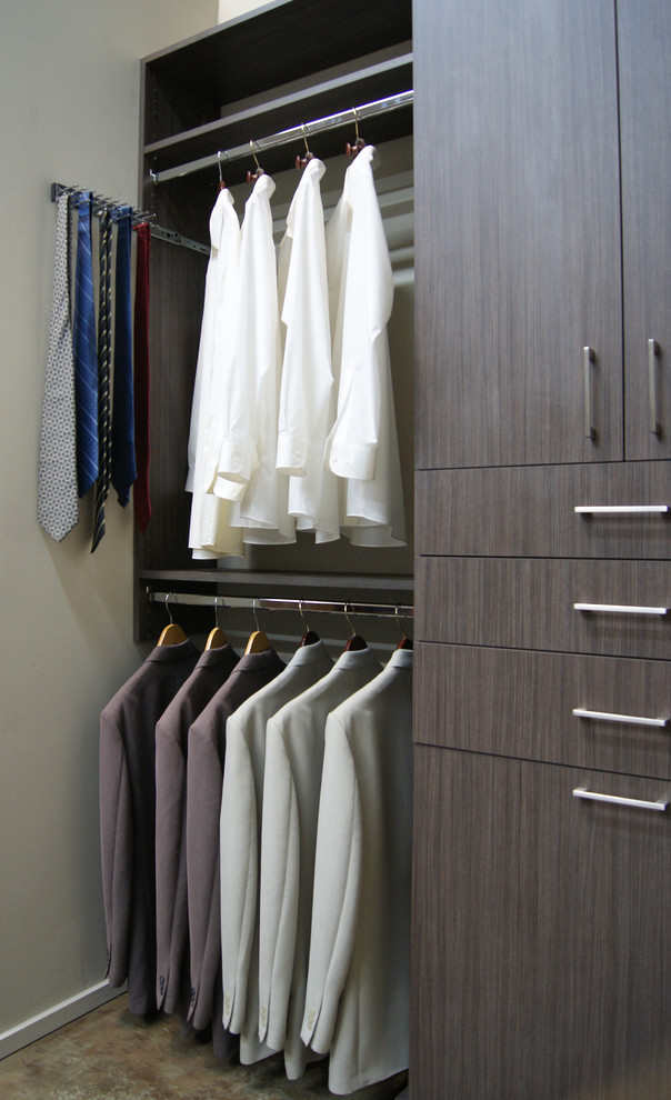Grigio Modern Closet I SpaceManager Closets - Modern - Closet - Houston ...