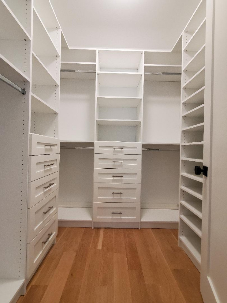 HIS AND HERS WALK-IN CLOSET DESIGN - Modern - Closet - New York - by Smart Closets | Houzz