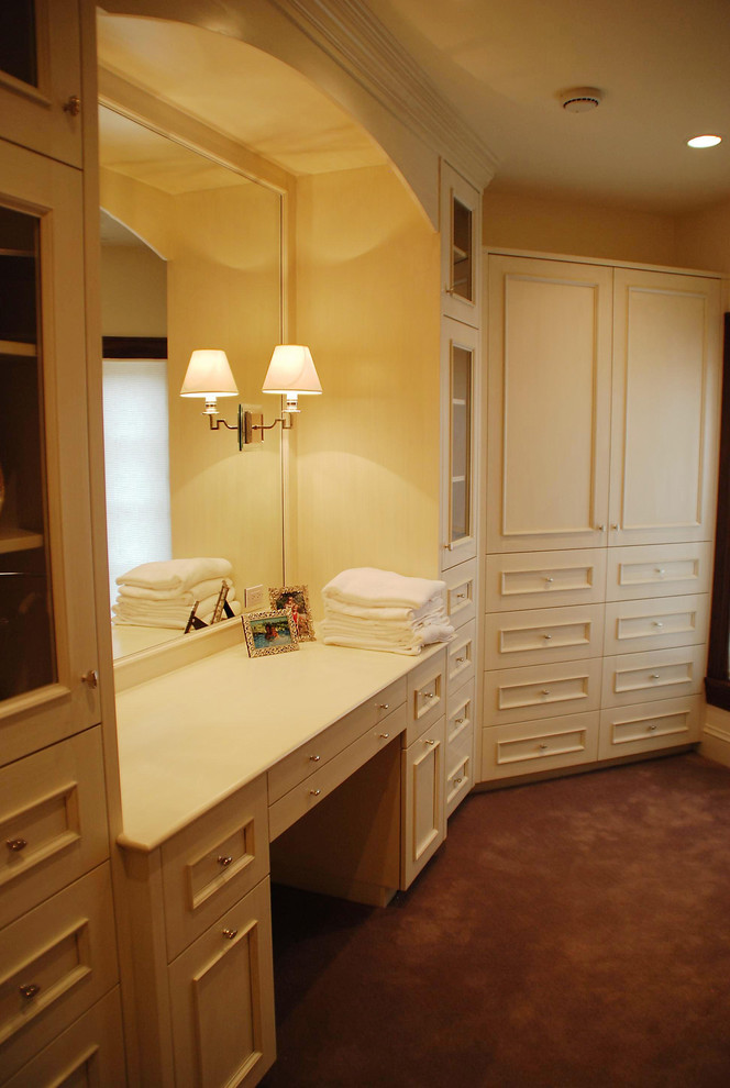 Master Dressing Room - Traditional - Closet - Chicago - by Benvenuti ...