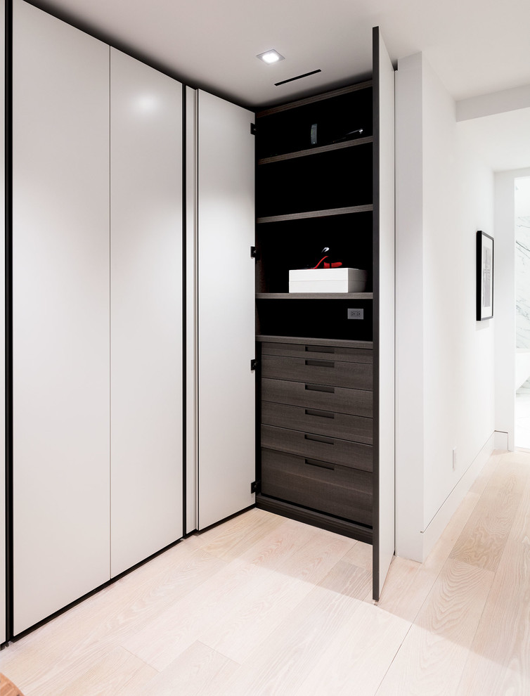 Miami Condo - Contemporary - Closet - Miami - by Brent Bingham ...