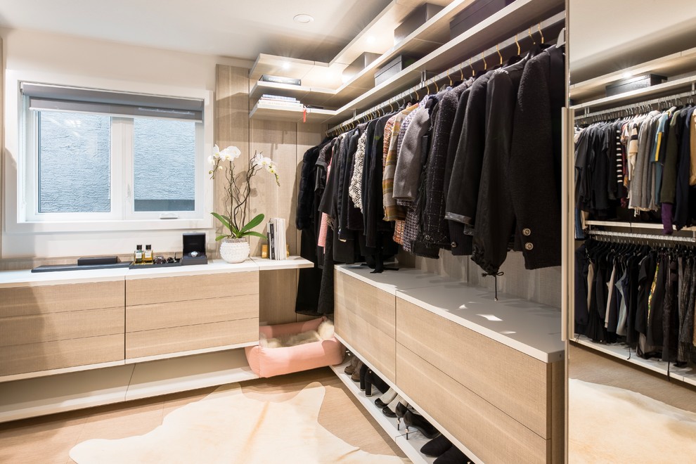 Modern Luxury Custom Closet (Designer LiShelle Trembath) - Modern ...