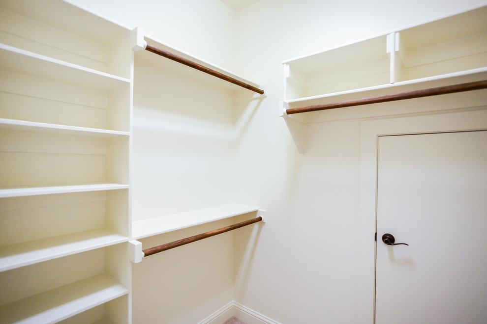 Traditional Brick Home with an Airplane Hanger - Classique - Armoire et ...