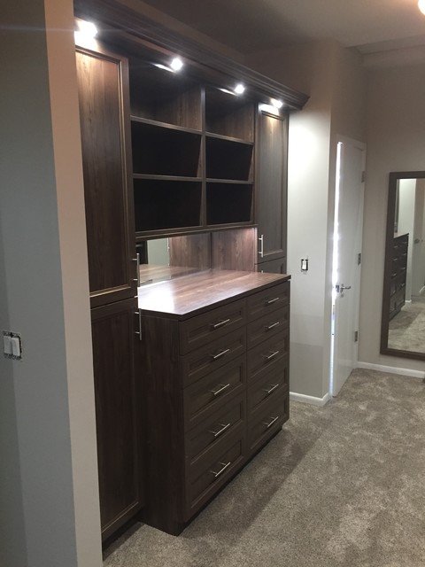 Walk-in Closet Vanity with Mirror and Lighting - Traditional - Cabinet ...