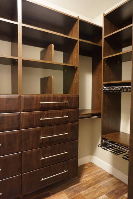 Walk-In Closet with Drawers and Shelf Dividers - Contemporary ...