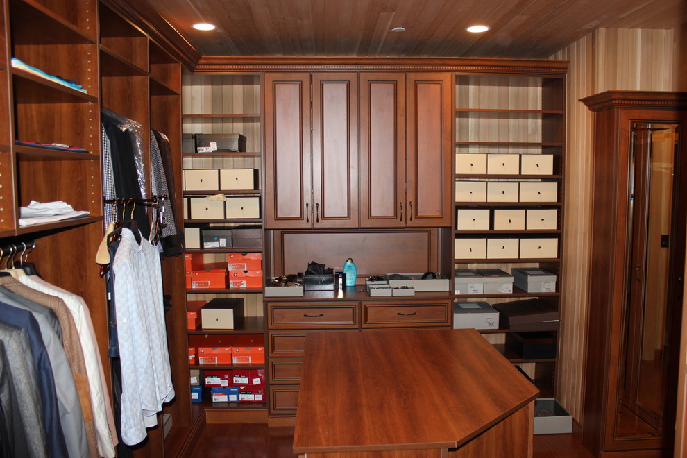 Walk-In Closets - Modern - Closet - New York - by CCI HOME SERVICES | Houzz