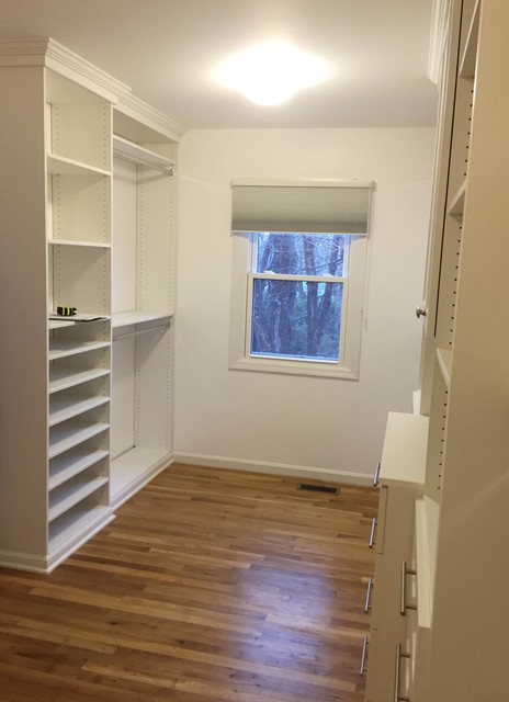 White Shaker Walk-In - Classique Chic - Armoire et Dressing ...