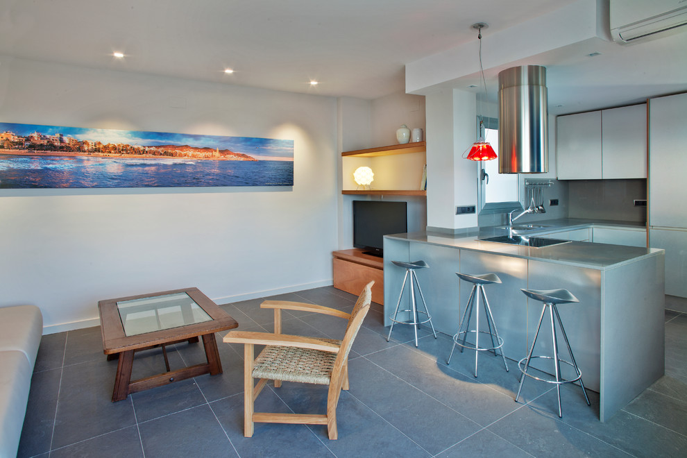 Apartamento Siges - Beach Style - Kitchen - Barcelona - by ANNA PUIG Interiorisme | Houzz