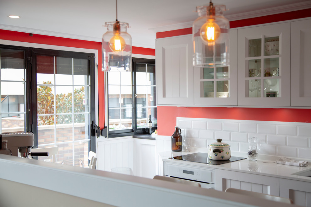 Cocina colonial moderna con encimera Lapitec - Transitional - Kitchen ...