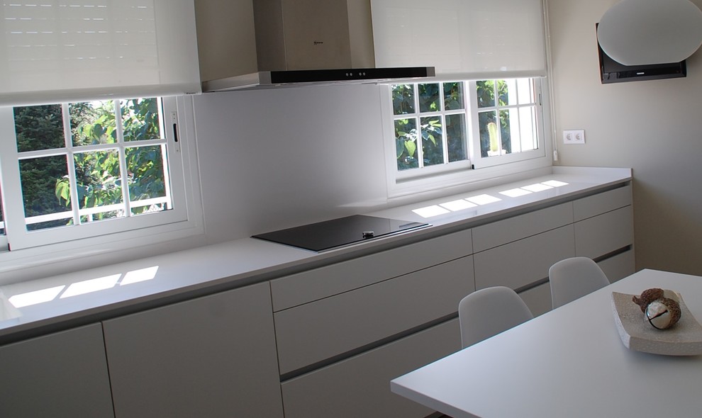 Encimera de silestone Blanco Zeus - Modern - Kitchen - Barcelona - by ...